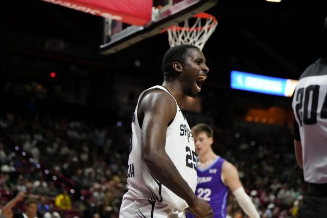 David Jones-Garcia transforme l'essai aux Spurs