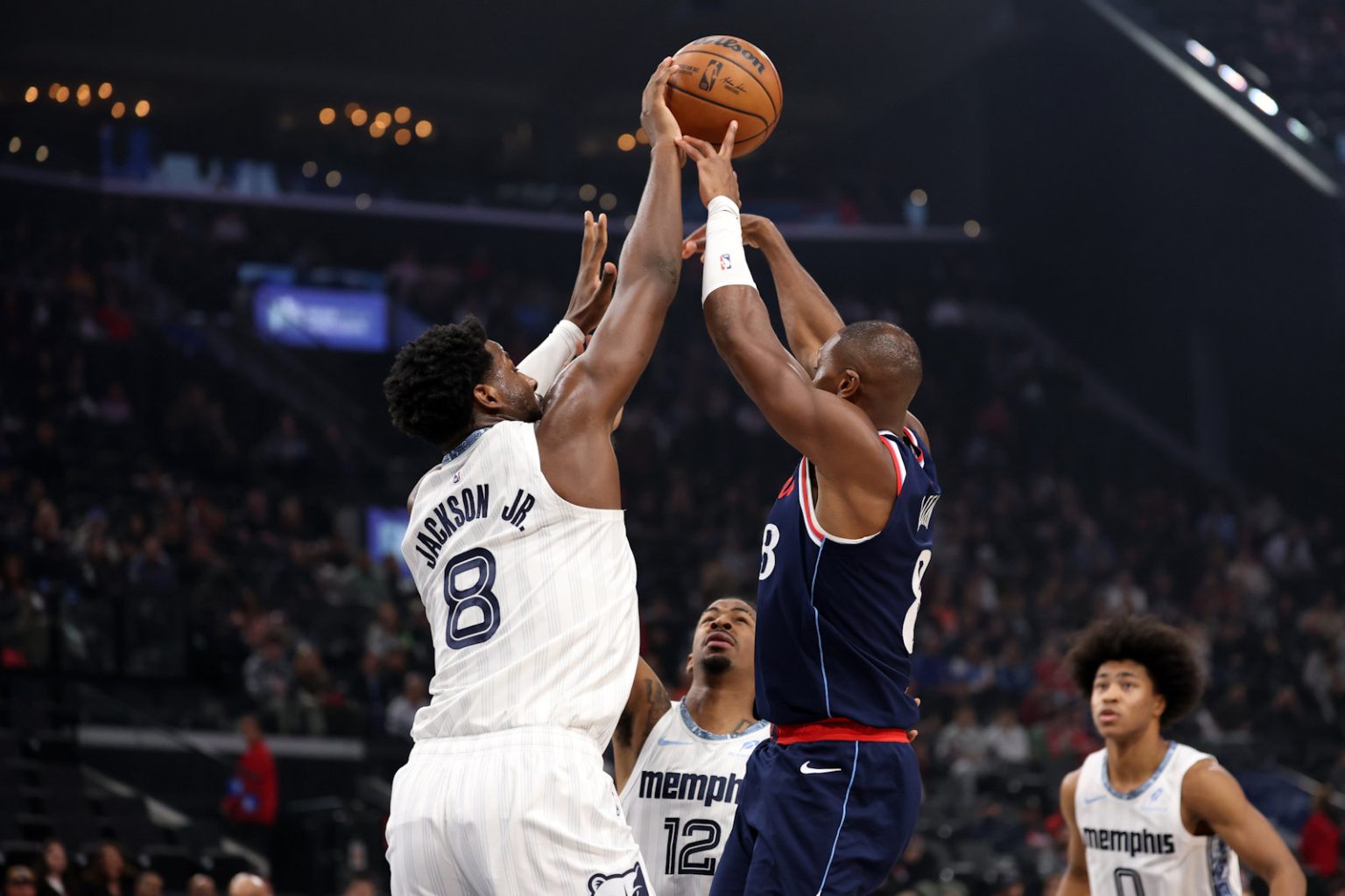 Jaren Jackson Jr. et Cam Spencer coulent les Clippers