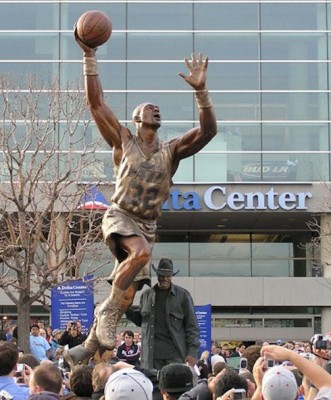 Le Top 5 des statues de joueurs NBA • Basket USA