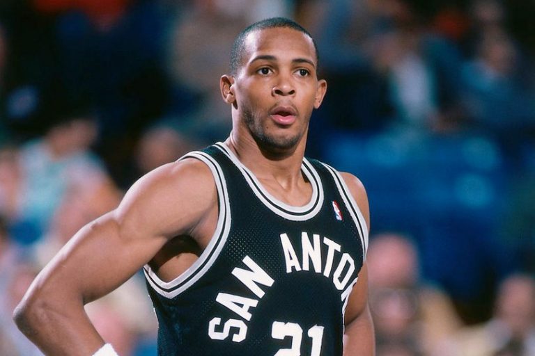 Happy Birthday | Alvin Robertson, un arrière ultra complet • Basket USA