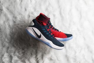 Nike : la superbe Hyperdunk 2016 USA sous tous les angles • Basket USA
