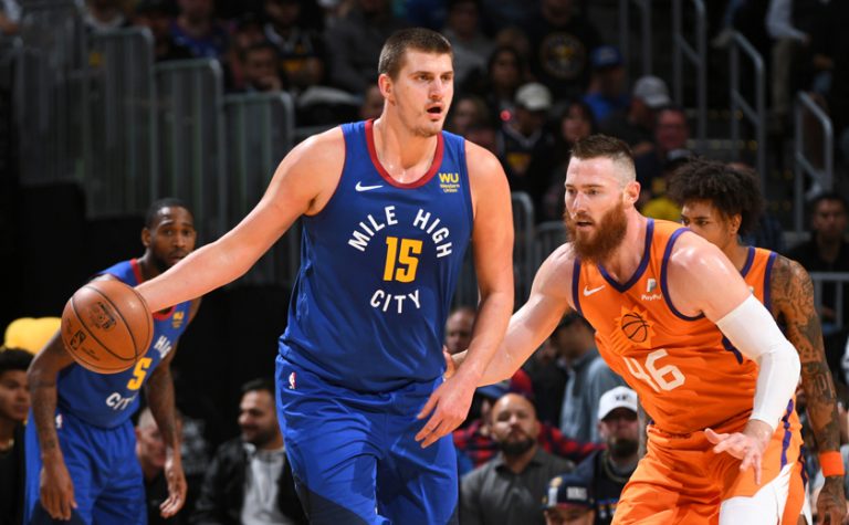 Nikola Jokic dépasse Michael Jordan au nombre de triple double... et s'en fout • Basket USA