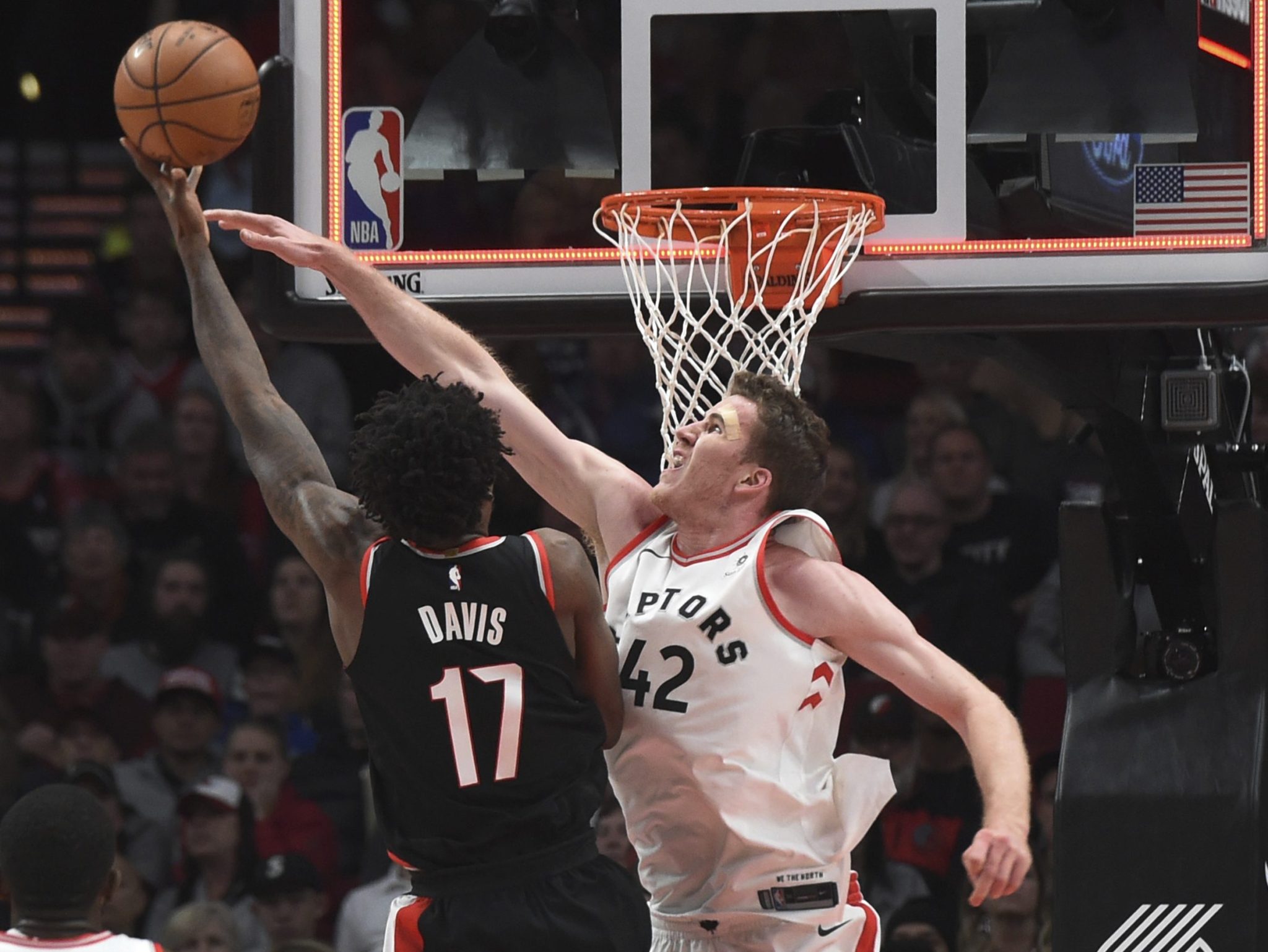 Jakob Poeltl revient aux Raptors ! • Basket USA