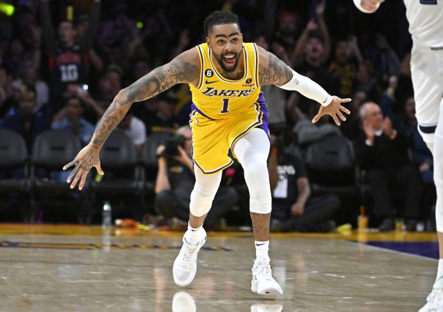 NBA • Russell signe un record sous les yeux de Kyrie Irving