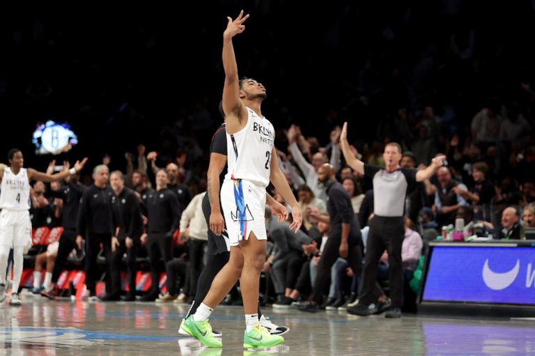 Briller dans un collectif, la mission de Cam Thomas • Basket USA