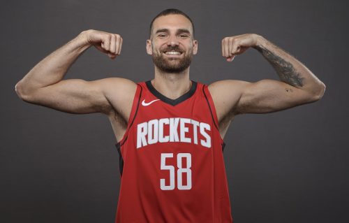 Jack McVeigh, le héros au numéro unique dans l'histoire de la NBA ...